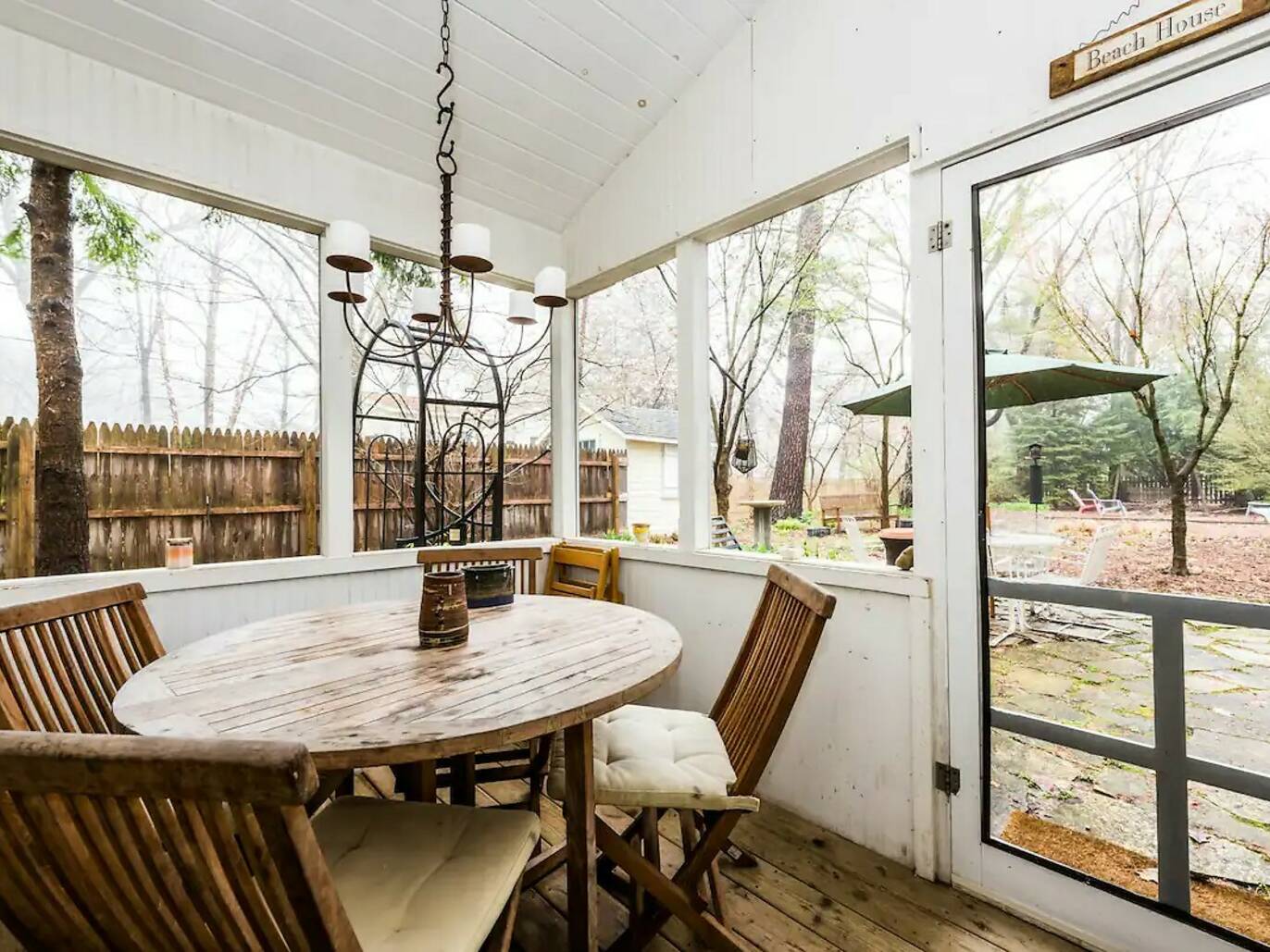 15 Best Lakeside Airbnbs near Chicago for 2023 | Most Unique Stays near ...