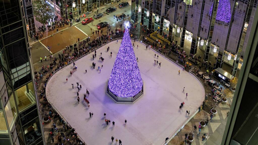 13 Best Ice Skating Rinks in America to Check Out This Winter
