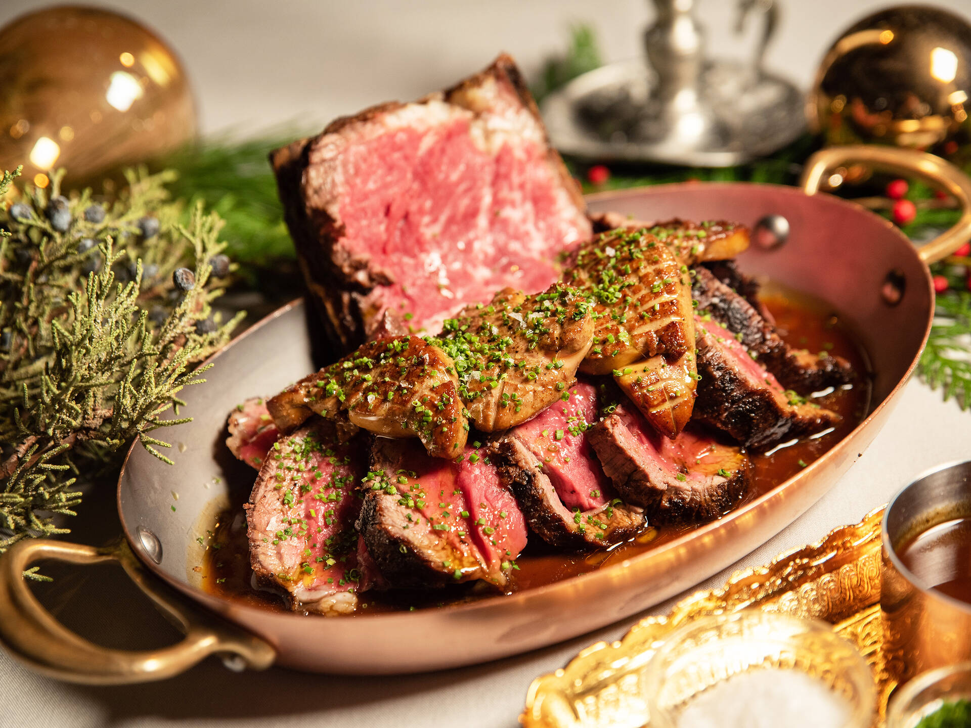 19 Chicago restaurants open on Christmas Eve and Day 2021