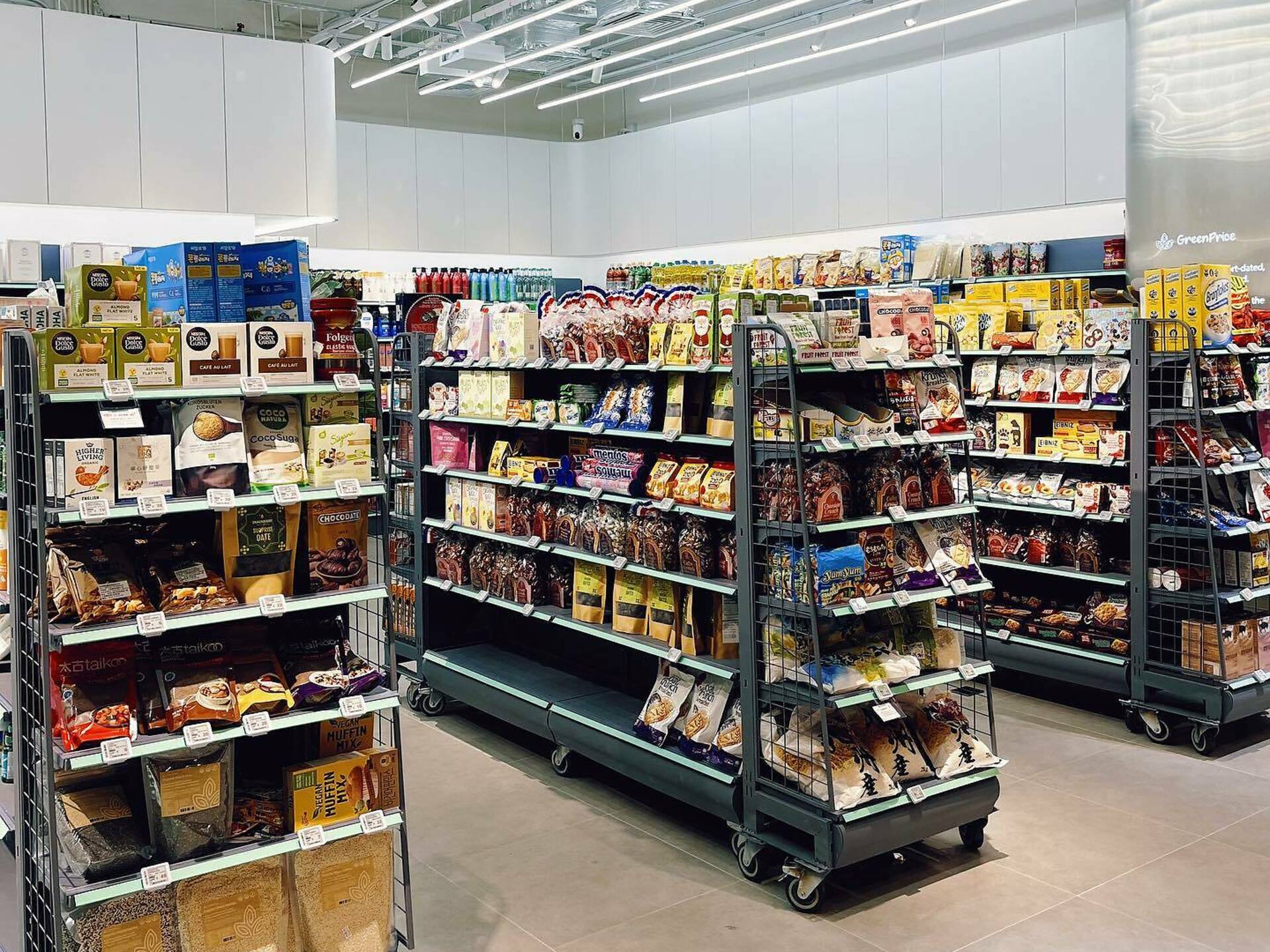 The Best Places for Cheap Shopping in Hong Kong