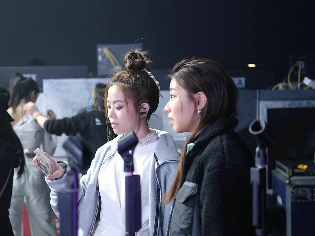 【香港新女團霸氣登場】你必須要知道的 Collar 八件事