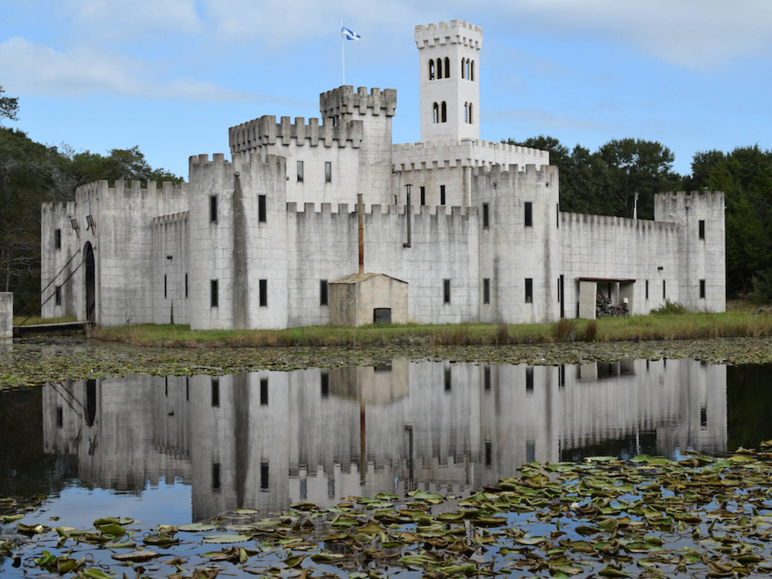 8 hidden castles and fortresses in the U.S. you never knew existed