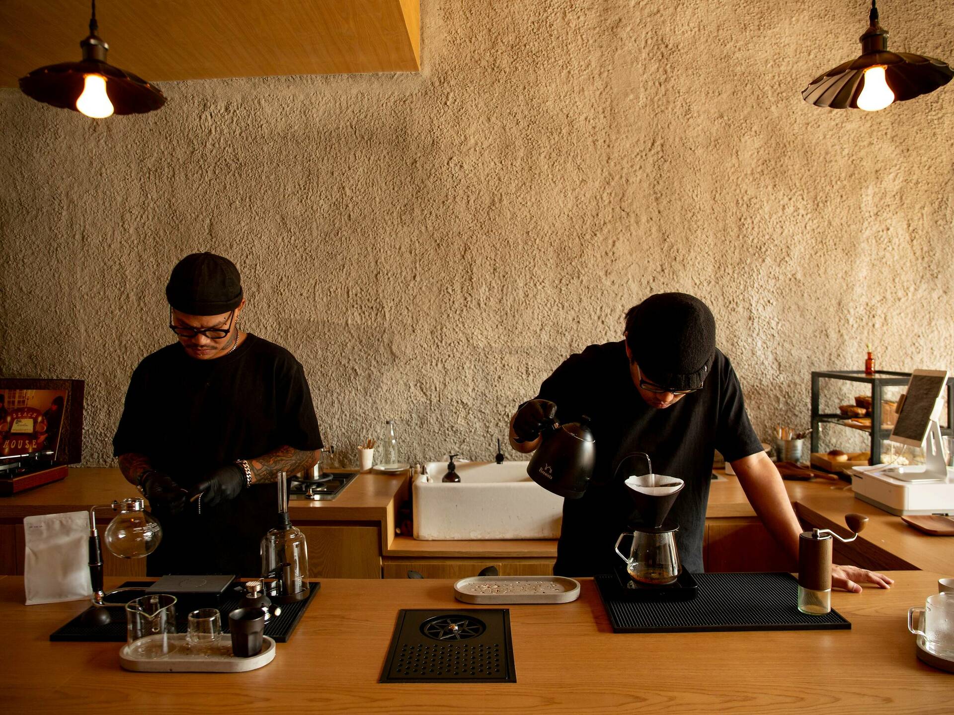 10 ร้านกาแฟสำหรับสาย slow bar นั่งจิบช้าๆ ใช้เวลาดื่มด่ำรสชาติแบบชิลๆ