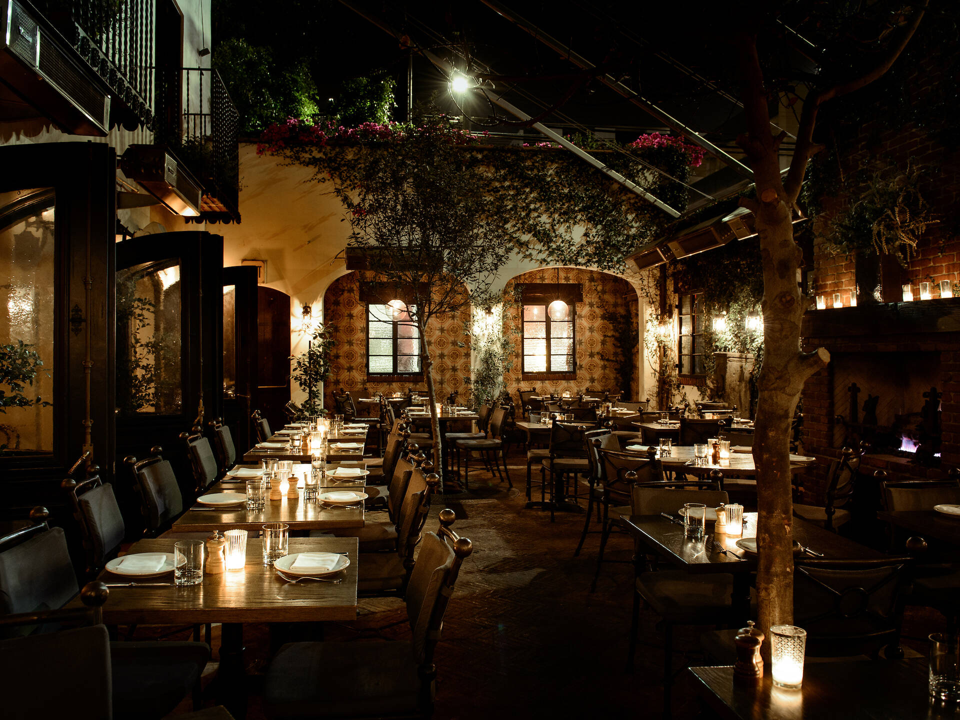 32 Best Outdoor Patios for Alfresco Dining in Los Angeles