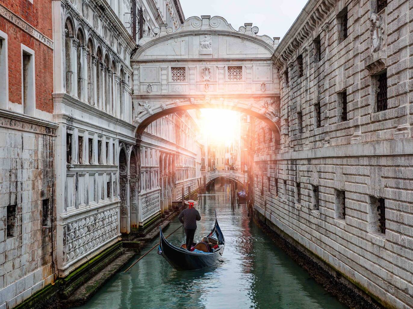 20 Most Romantic Places in the World | Romantic Holiday Destinations
