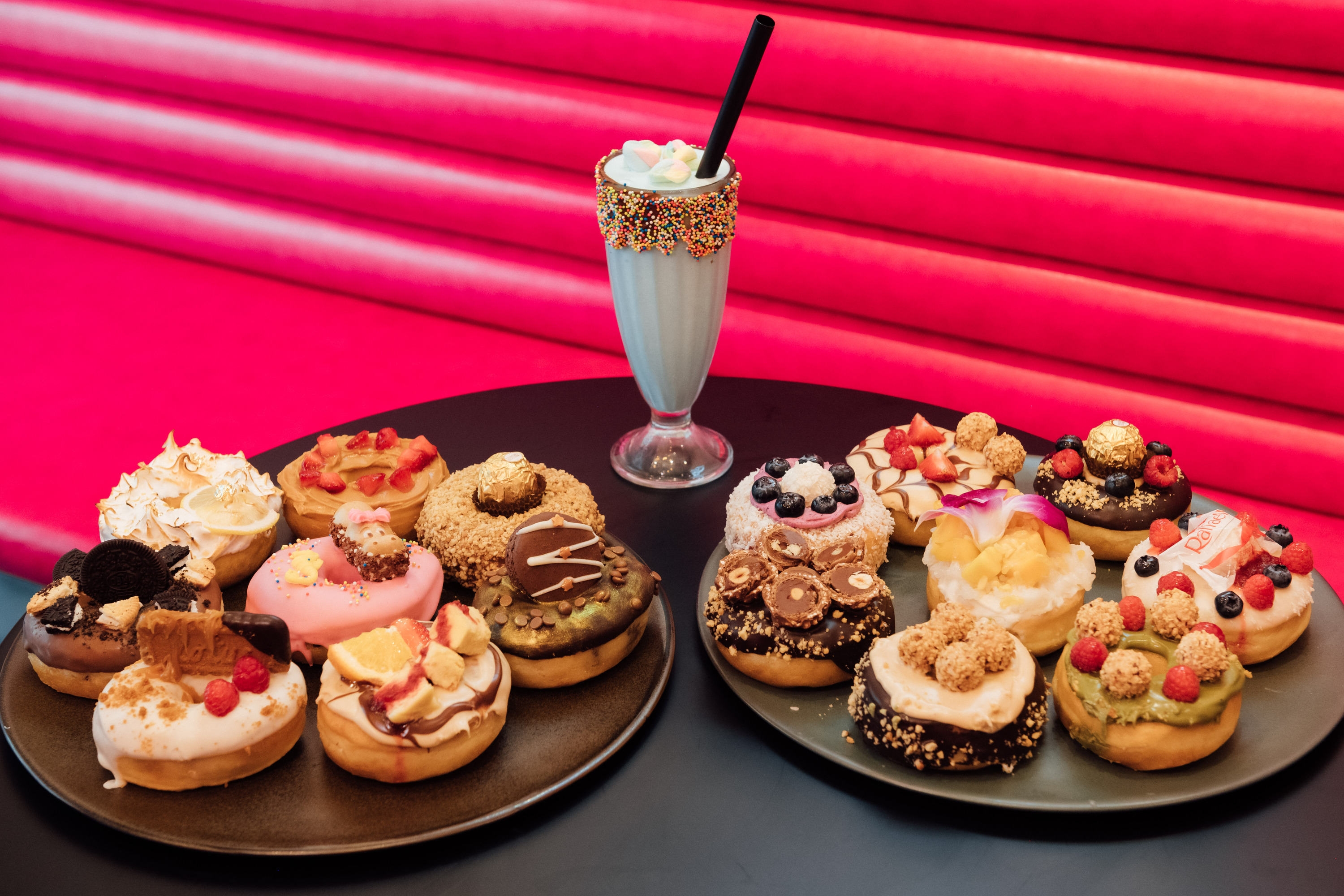 Hippo Dough ร้านโดนัทเปิดใหม่สุดแฟนซี มาพร้อมคอนเซ็ปต์เครื่องแน่นๆ หน้า ...