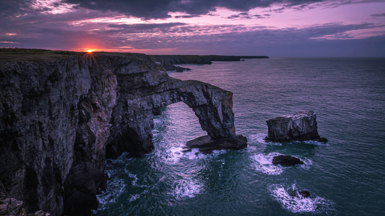 15 Best Romantic Weekend Getaways in the UK | Couples Breaks for 2024