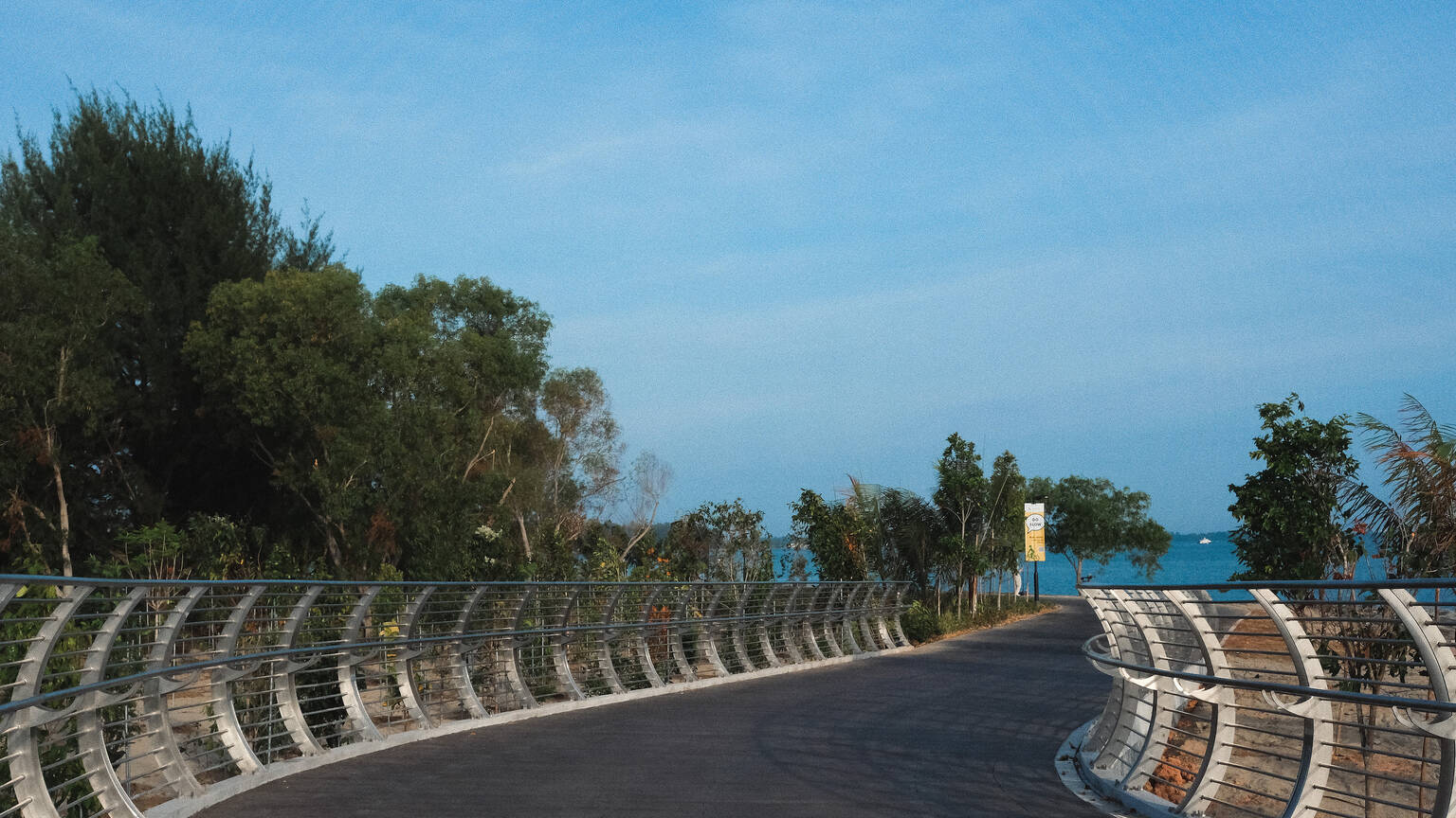 Cycle or stroll by the seaside at this scenic coastal route in Changi
