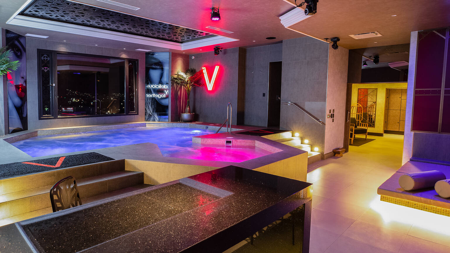 ¿Por qué visitar un V Motel Boutique? Aquí 6 sensuales razones