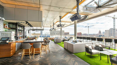 12 Best Rooftop Bars in Austin for Drinks With Views