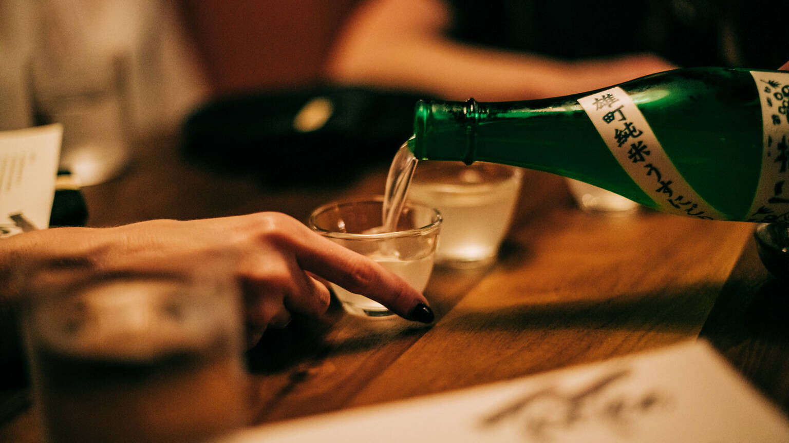 14 Best Bars in Downtown Austin for Delightful Drinks and More