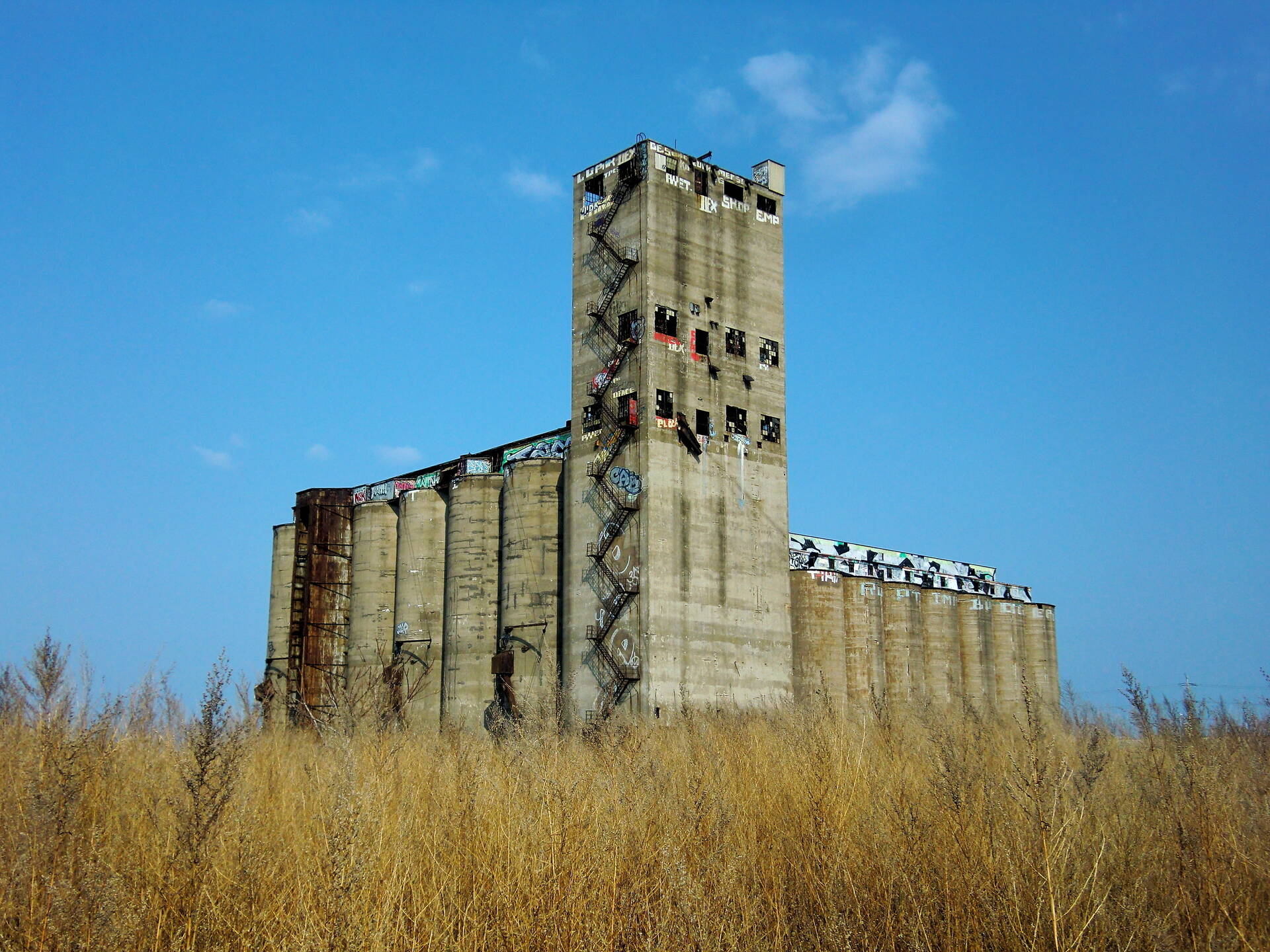 12 Pieces of Chicago History Hidden in Plain Sight