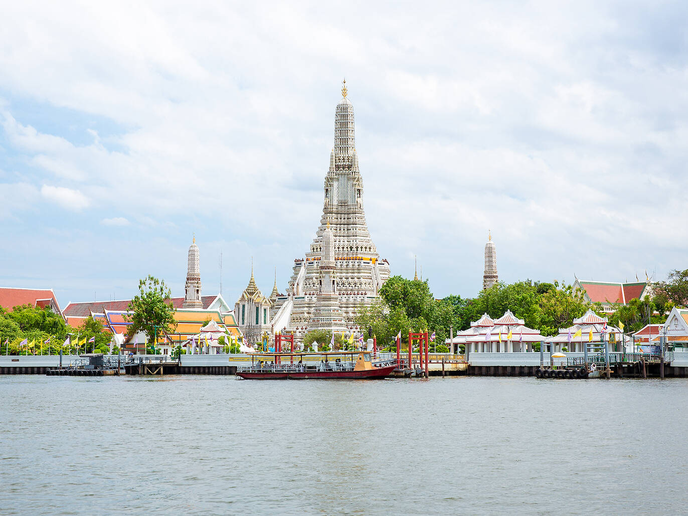 Reconnect With Your City: Offer prayers for fortune at Bangkok’s most ...