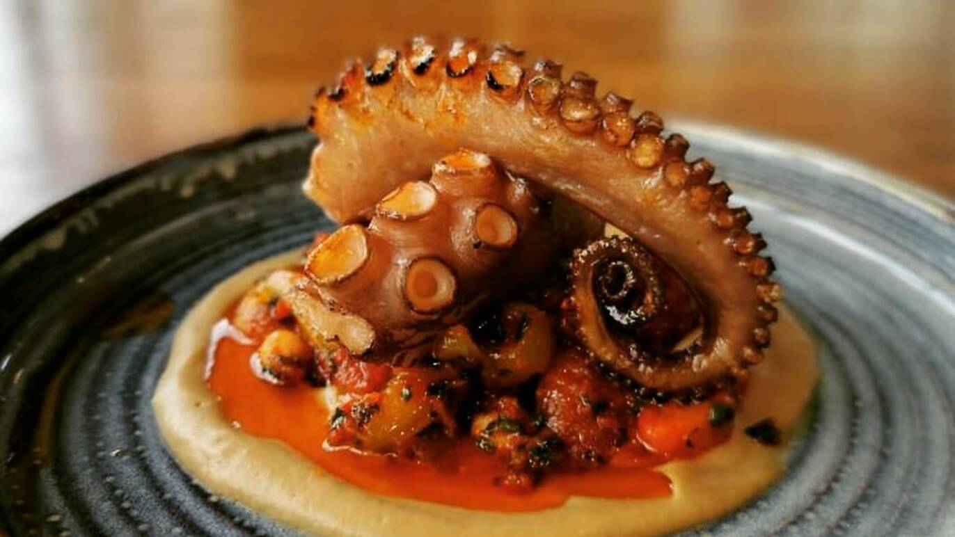 24 Best Restaurants in Leeds You Need To Try