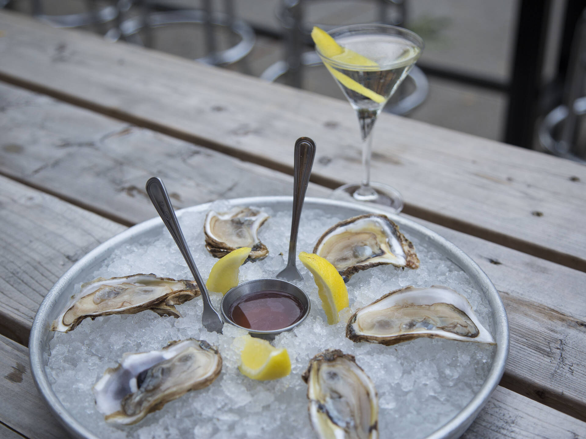 15 Best Happy Hours in Chicago