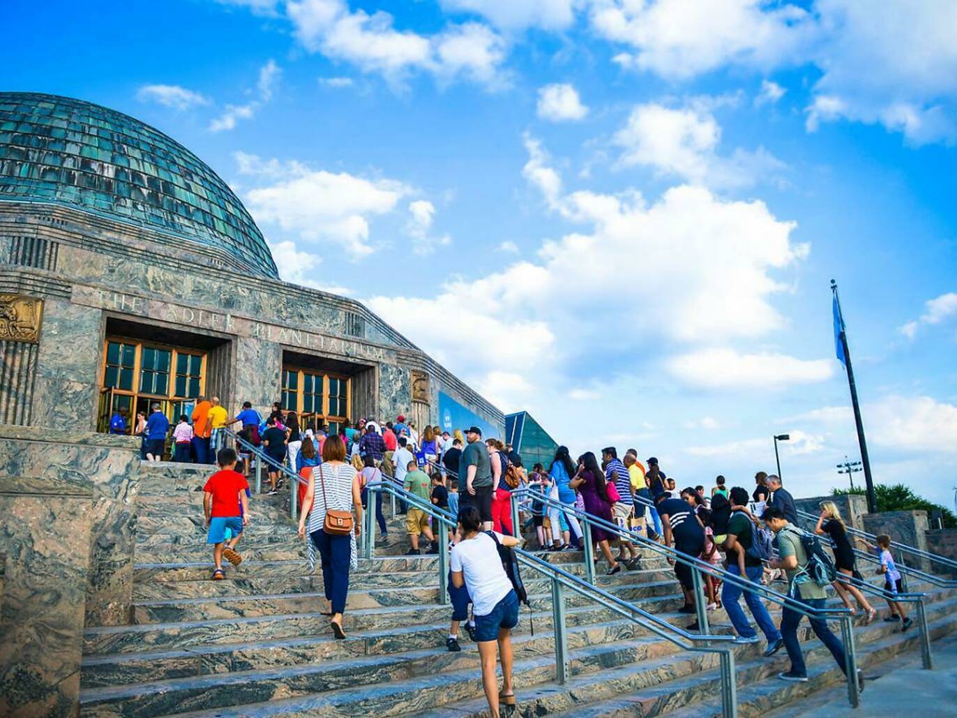 26 Romantic Things To Do in Chicago Right Now For Couples