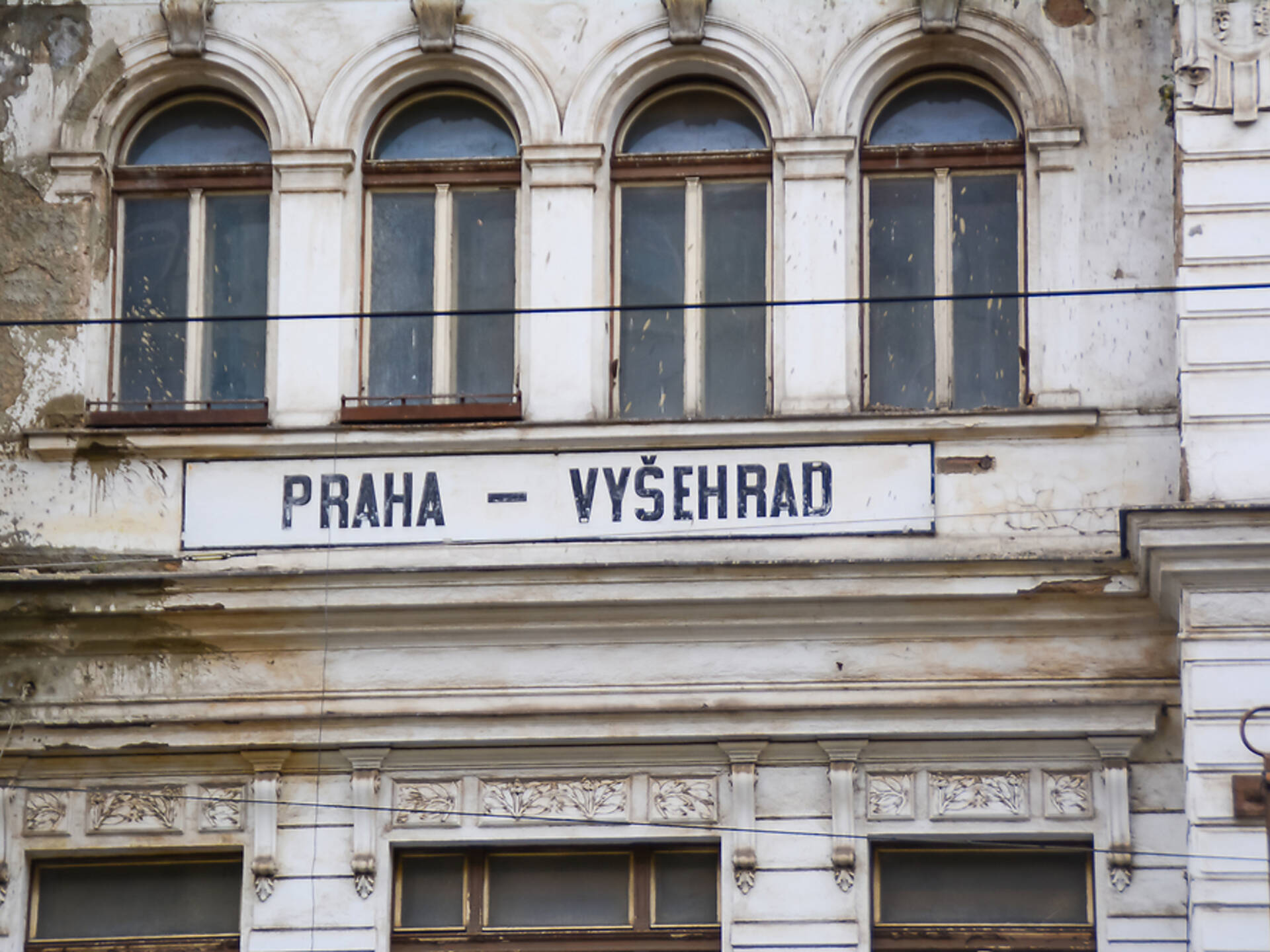10 Spectacular Abandoned Train Stations Around the World