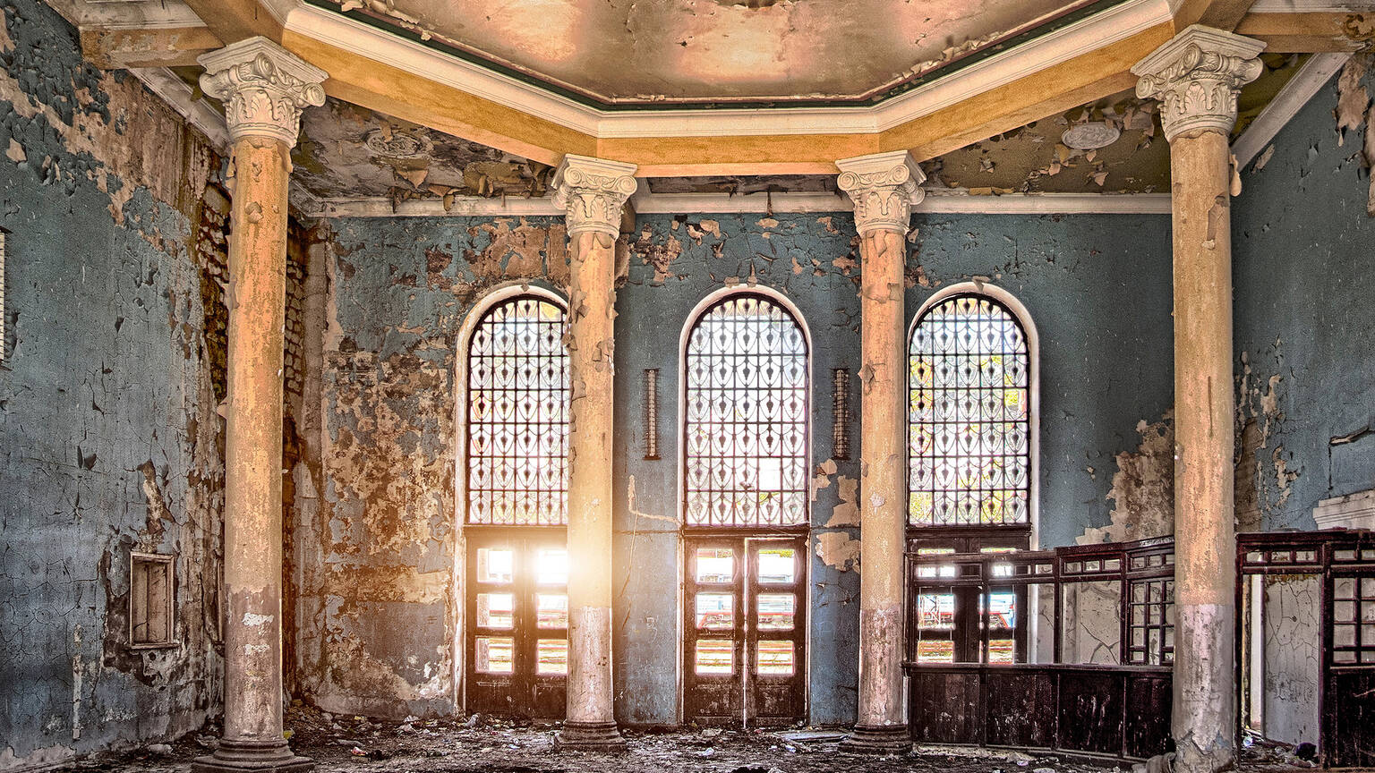 10 Spectacular Abandoned Train Stations Around the World