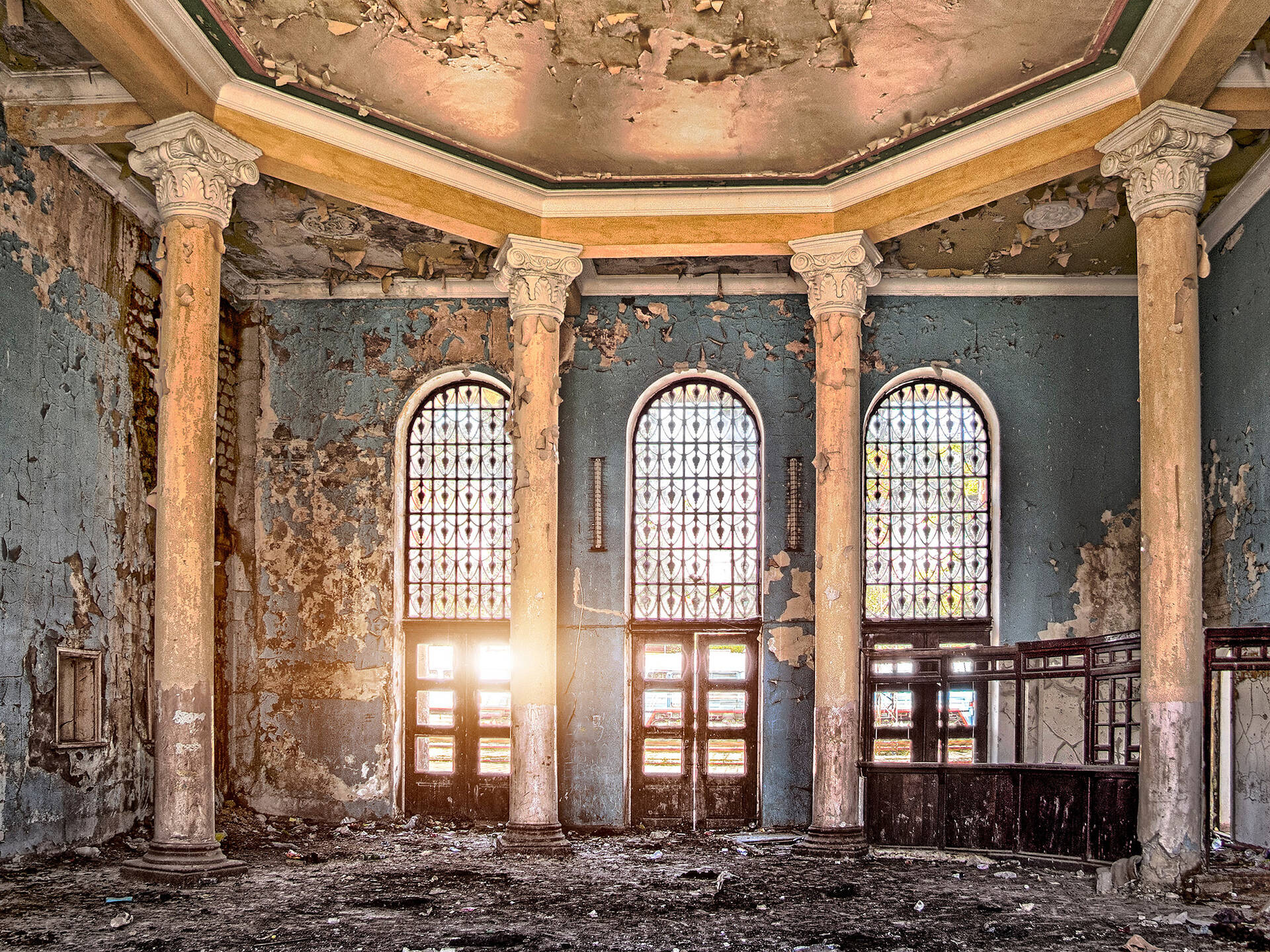 10 Spectacular Abandoned Train Stations Around the World