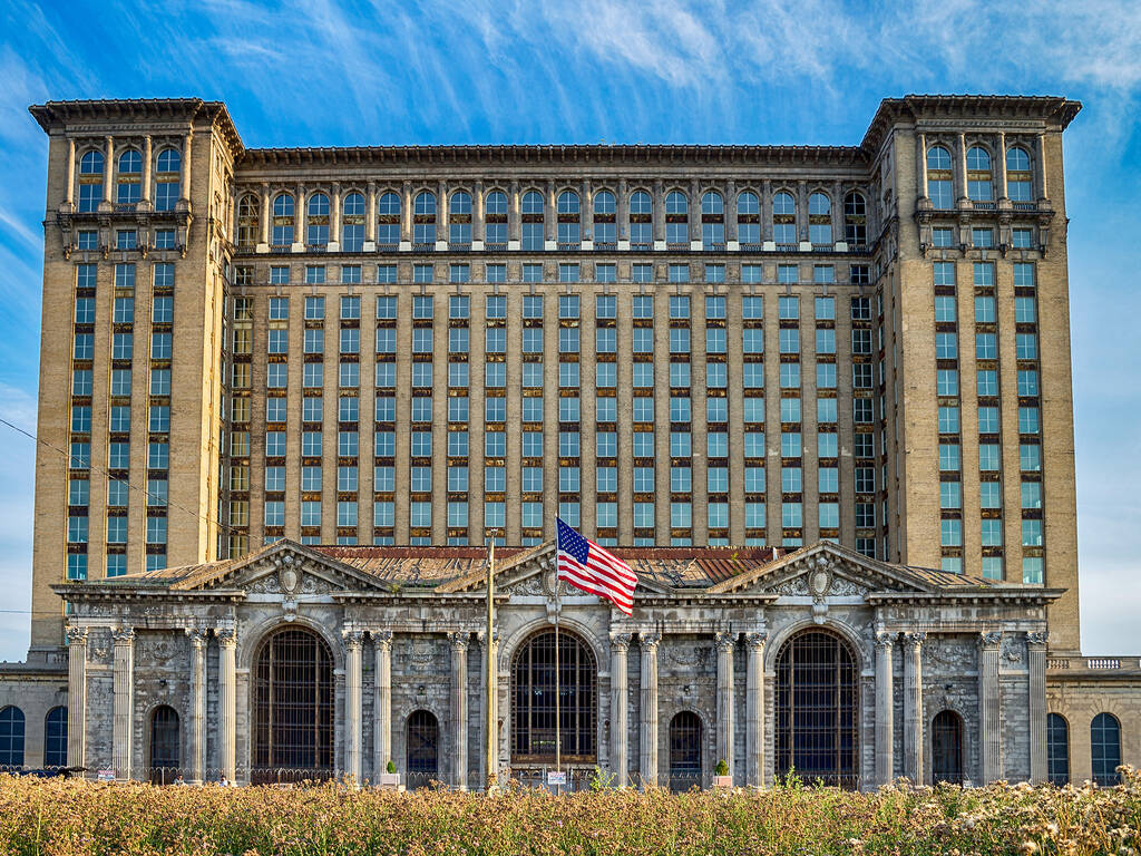 10 Spectacular Abandoned Train Stations Around the World