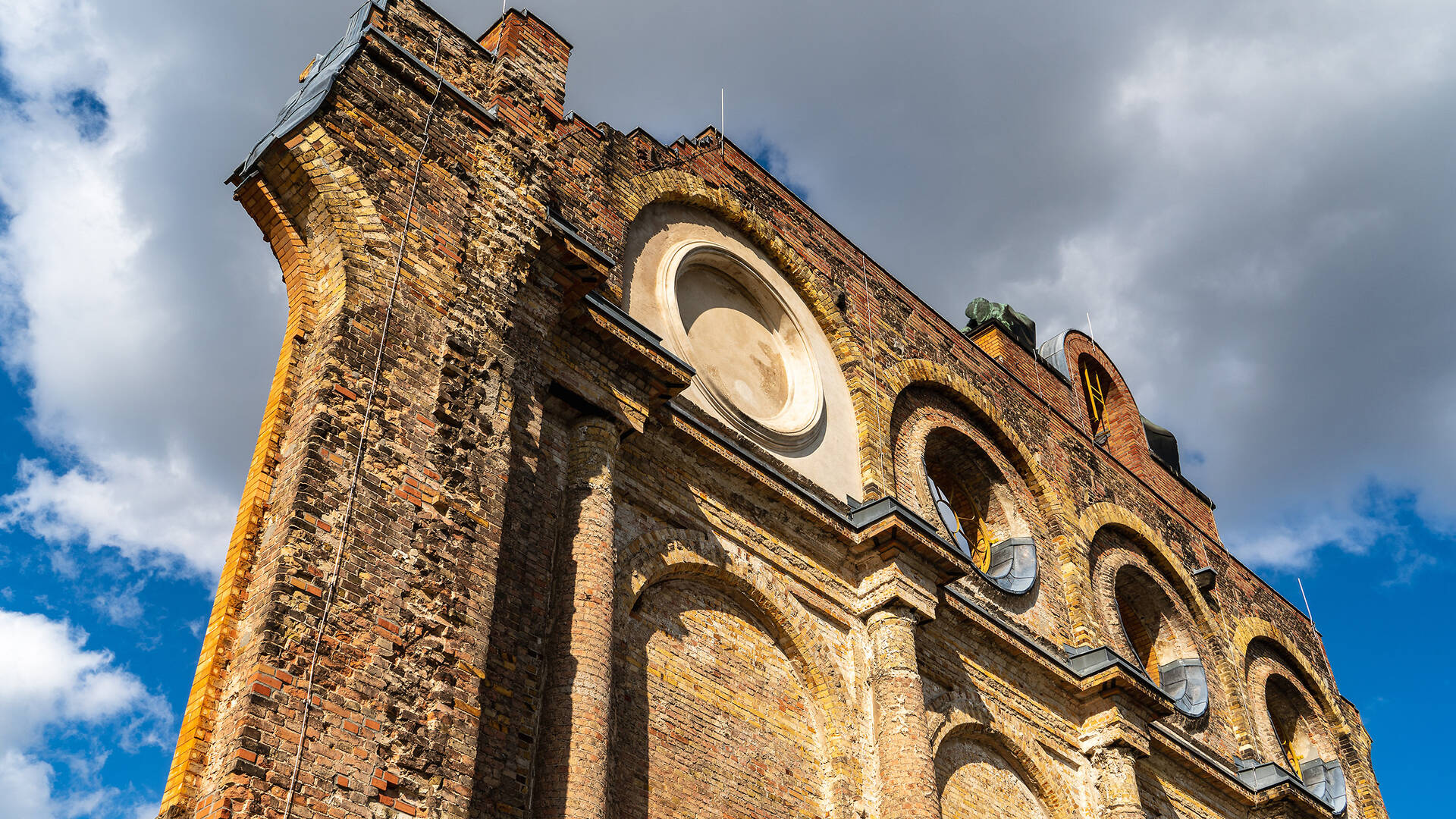 10 Spectacular Abandoned Train Stations Around the World