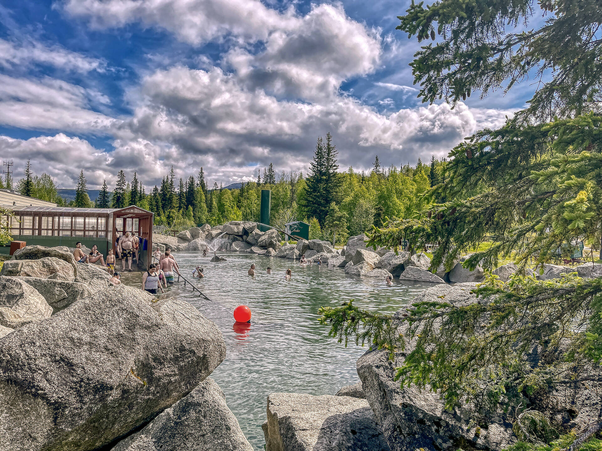 13 Best Natural Hot Springs In the US to Relax and Unwind