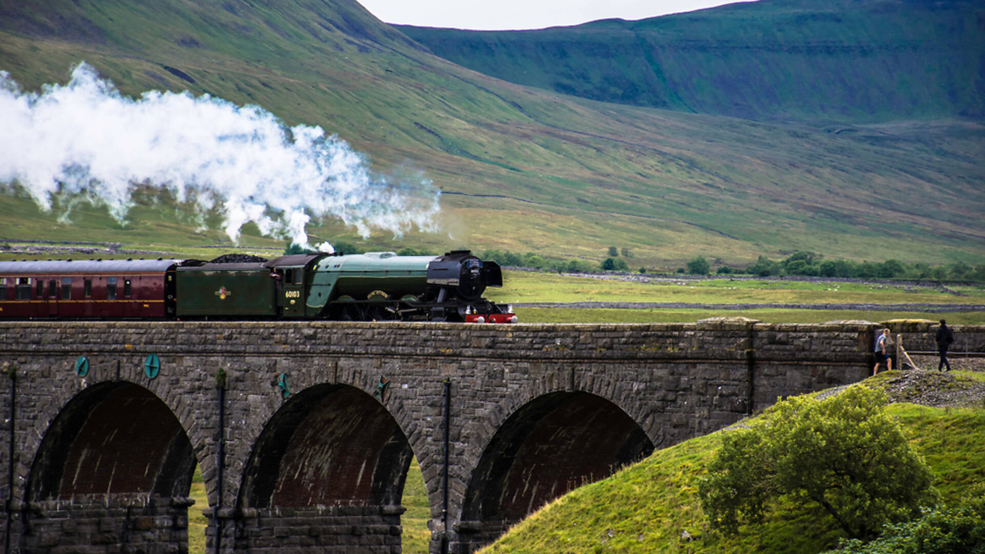11 Best Train Journeys in the UK | Most Scenic Rail Journeys