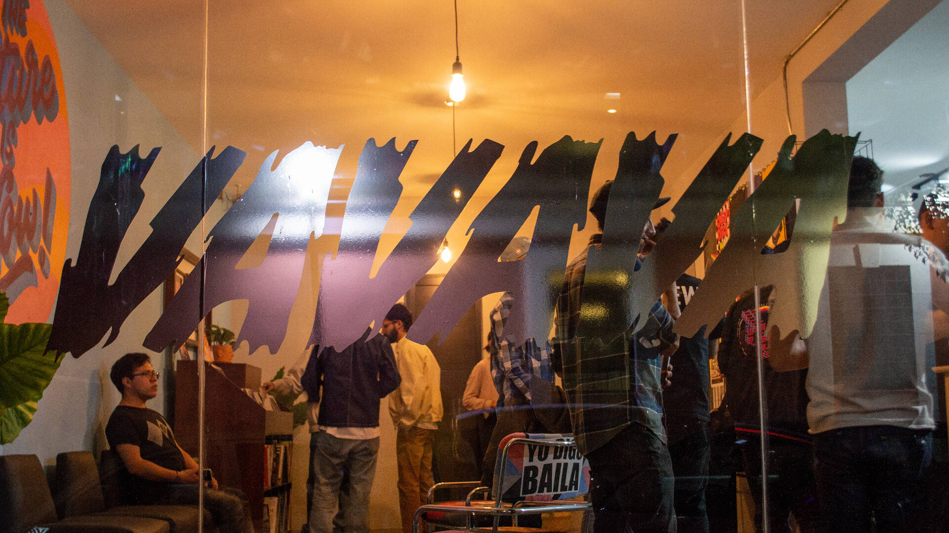 Vavava Shop, la nueva tienda de vinilos, diseño y arte del Centro