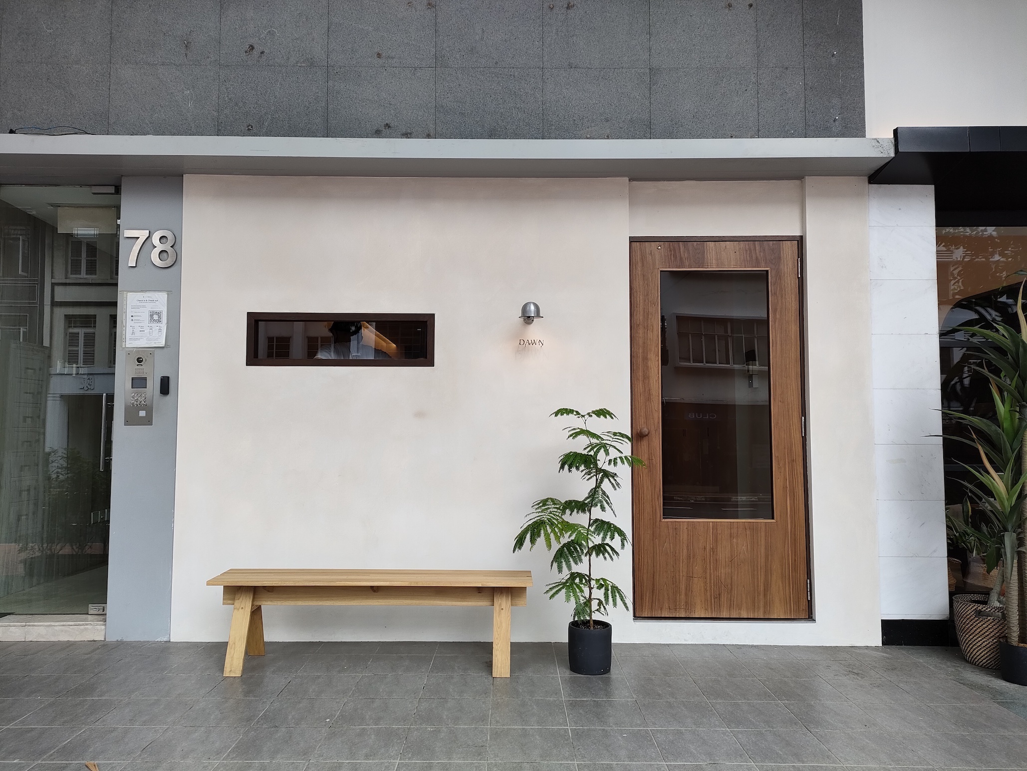 Dawn: Hole-in-a-wall cafe with delicious bakes in Clarke Quay