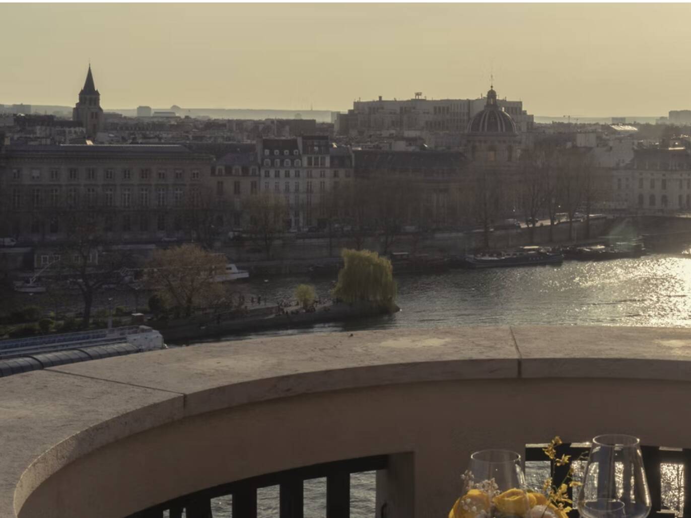 11 Best Rooftop Bars in Paris For Eiffel Tower Views and More