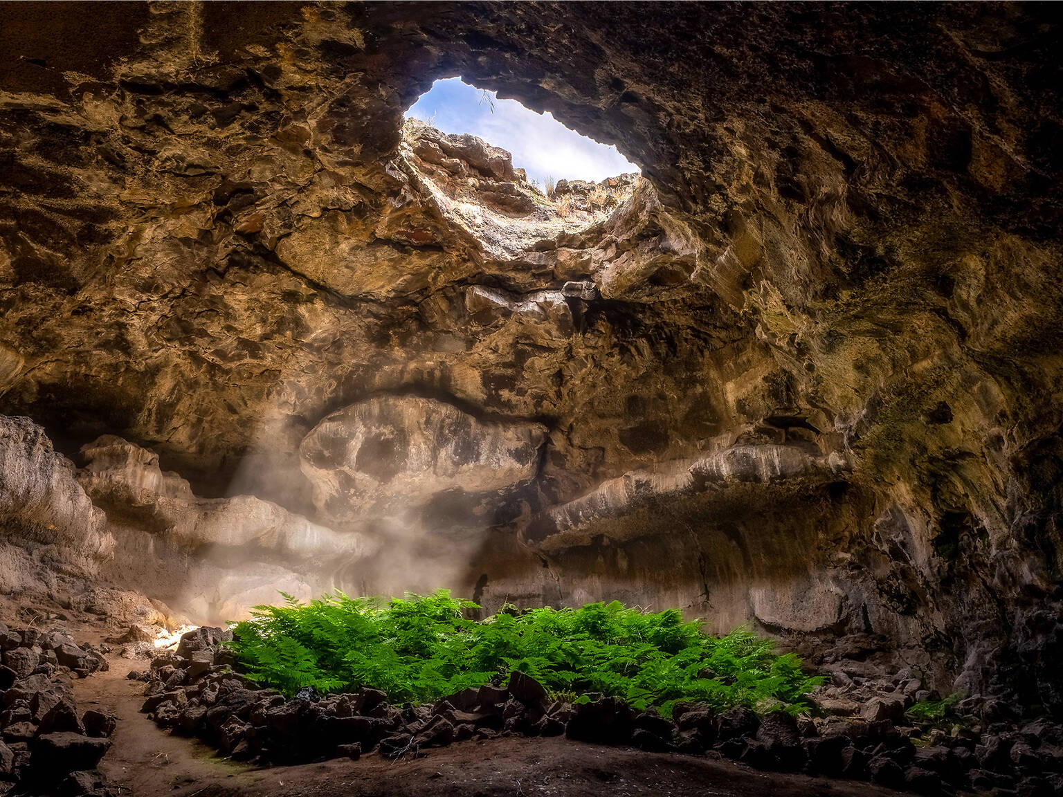 10 Best Caves in the World for Underground Amazement
