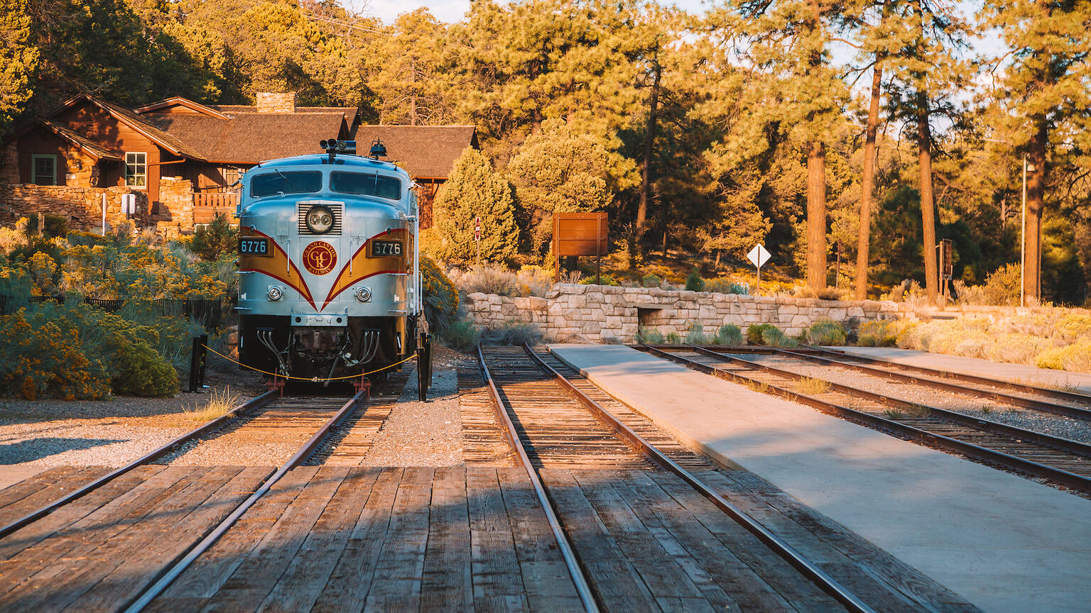 14 Best Scenic Train Rides in the USA for Spectacular Views