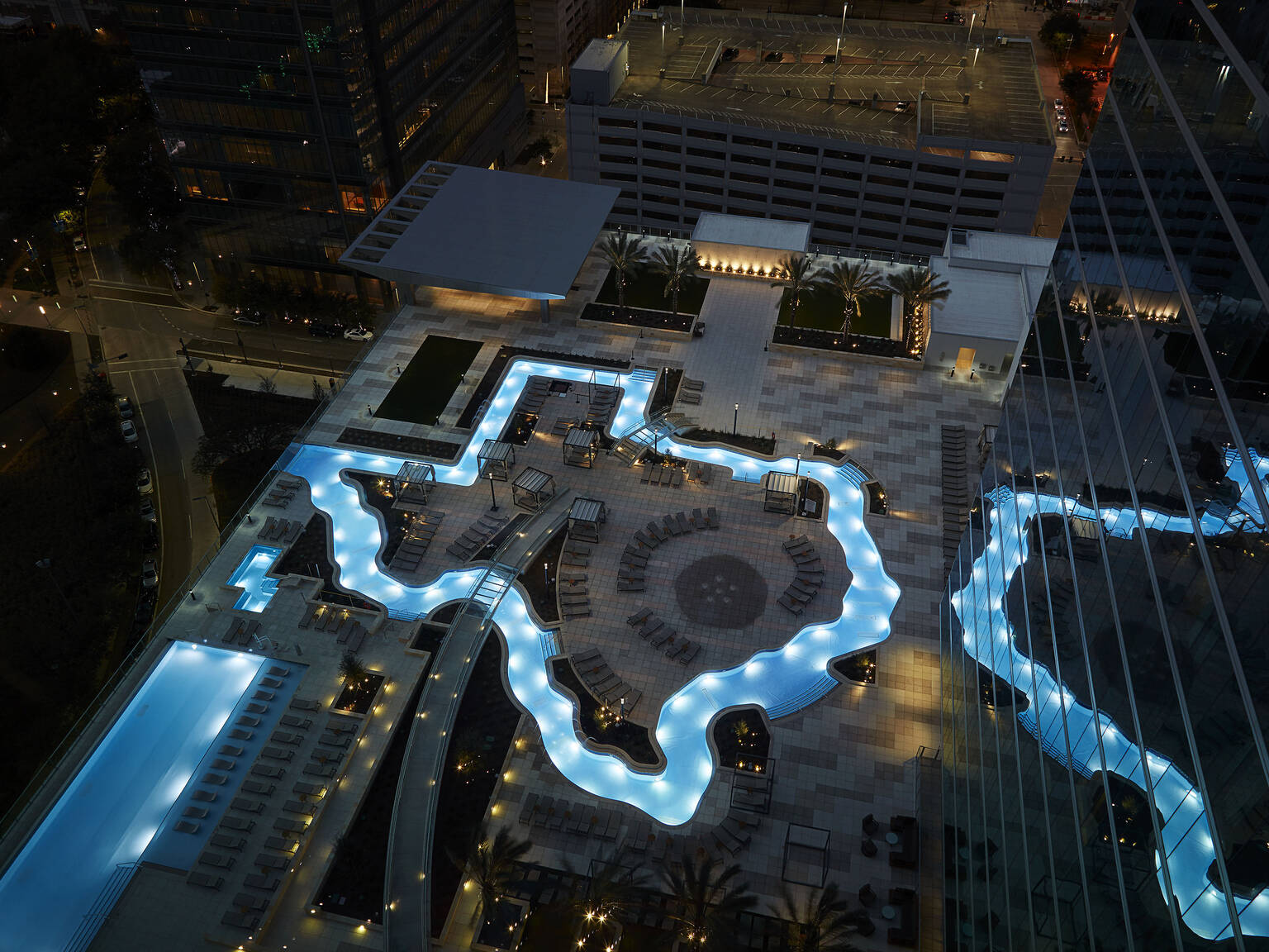 14 Best Pools in the US You Need to Visit Right Now