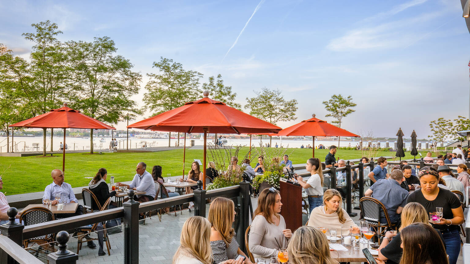 Best Waterfront Restaurants Boston: Seafood with Views
