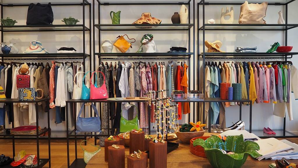 La Roca Village es uno de los outlets de referencia de Barcelona con ...