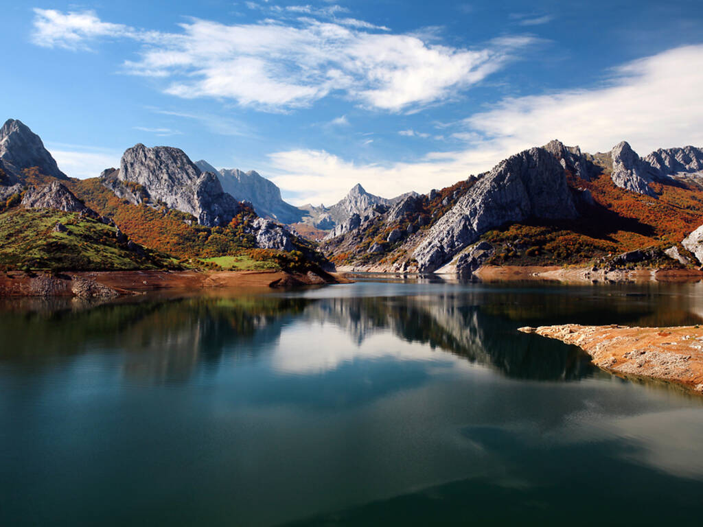 20 Best Cities and Places to Visit in Spain in 2025