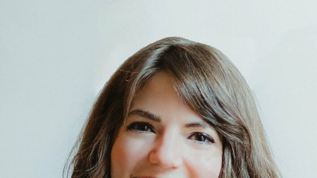 15 Best Self-Help Podcasts to Improve Your Life