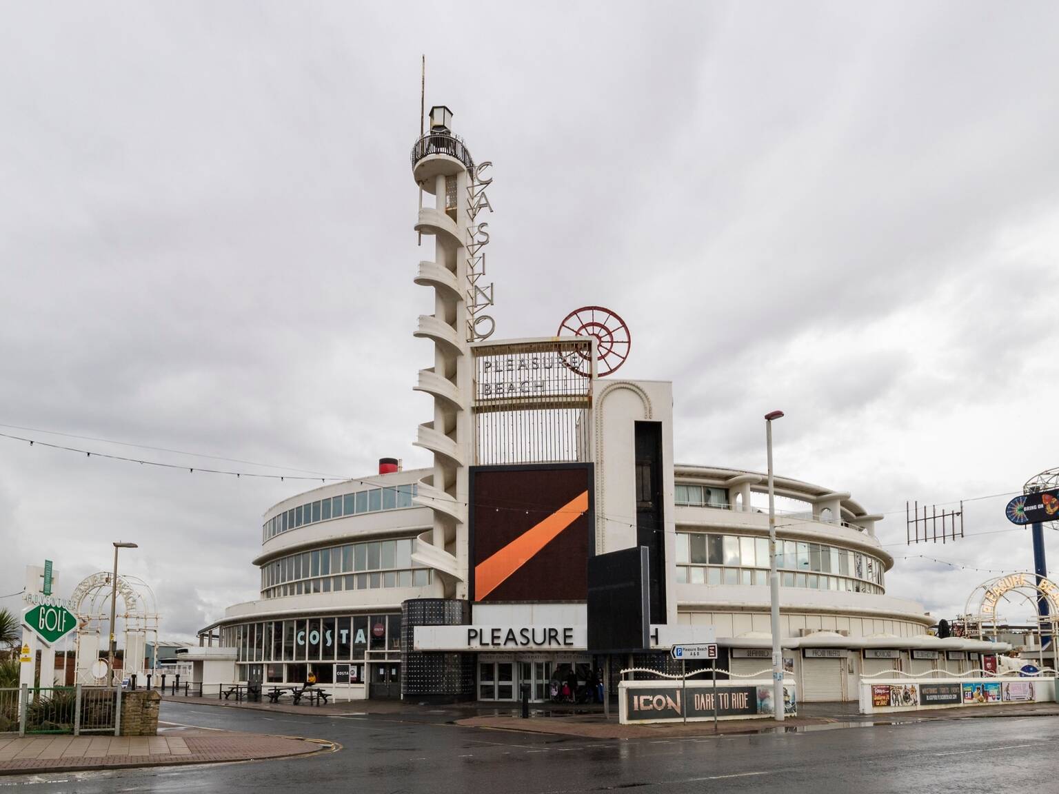 14 Stunning Modernist Buildings To Visit in the UK