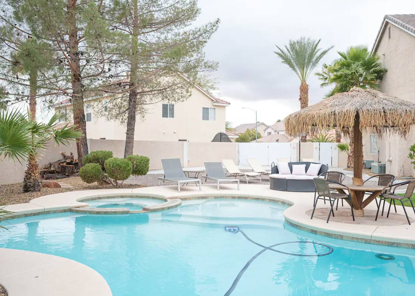 9 Best Airbnb Mansions in Las Vegas for 2025
