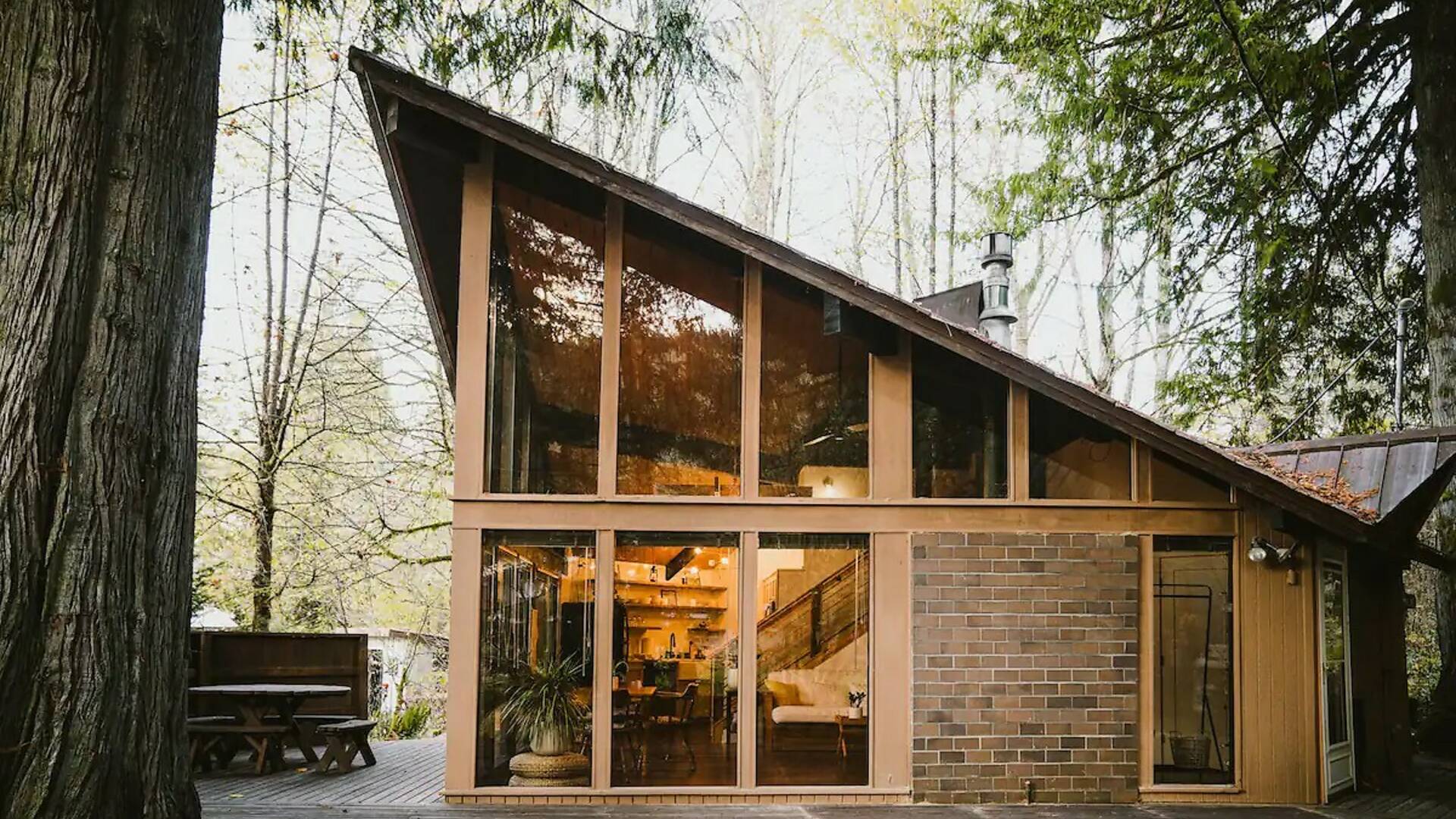 The 16 Best Airbnb Cabins near Seattle Well Worth Booking