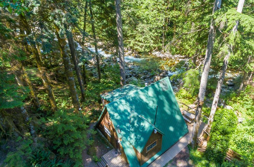 The 16 Best Airbnb Cabins near Seattle Well Worth Booking