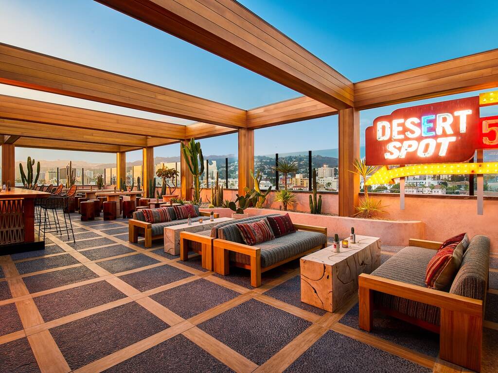 18 Best Rooftop Bars in L.A. for Sweeping Views and Tasty Cocktails