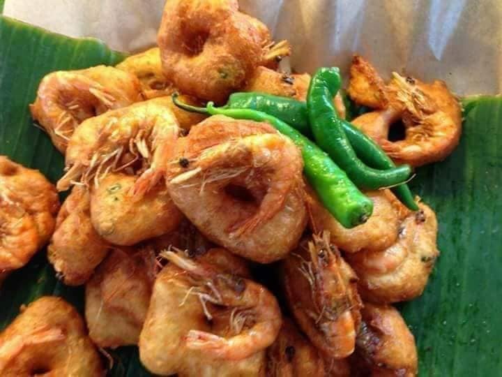 The Famous Vadai Uncle: prawn vadai in pasar malams