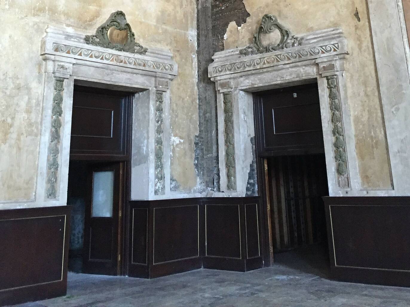 12 Best Images of Creepy 'Liminal Spaces' in the US