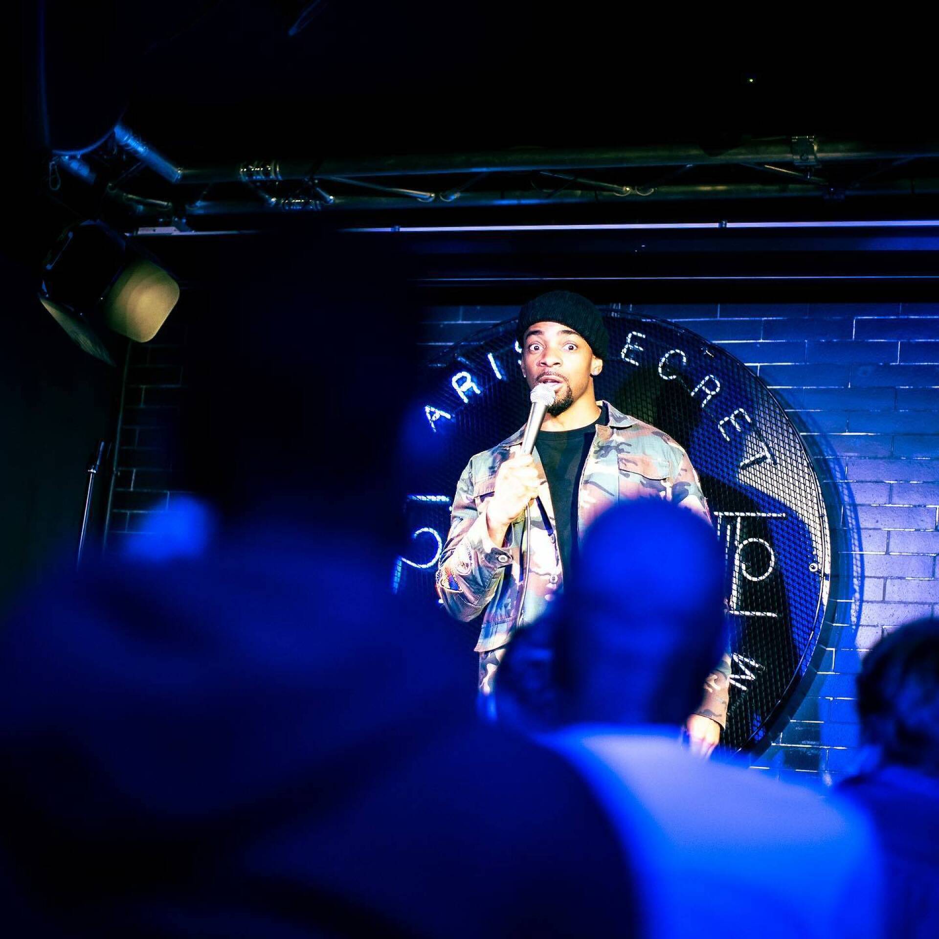 Les meilleurs plateaux de stand-up à Paris | 11 spots à rires