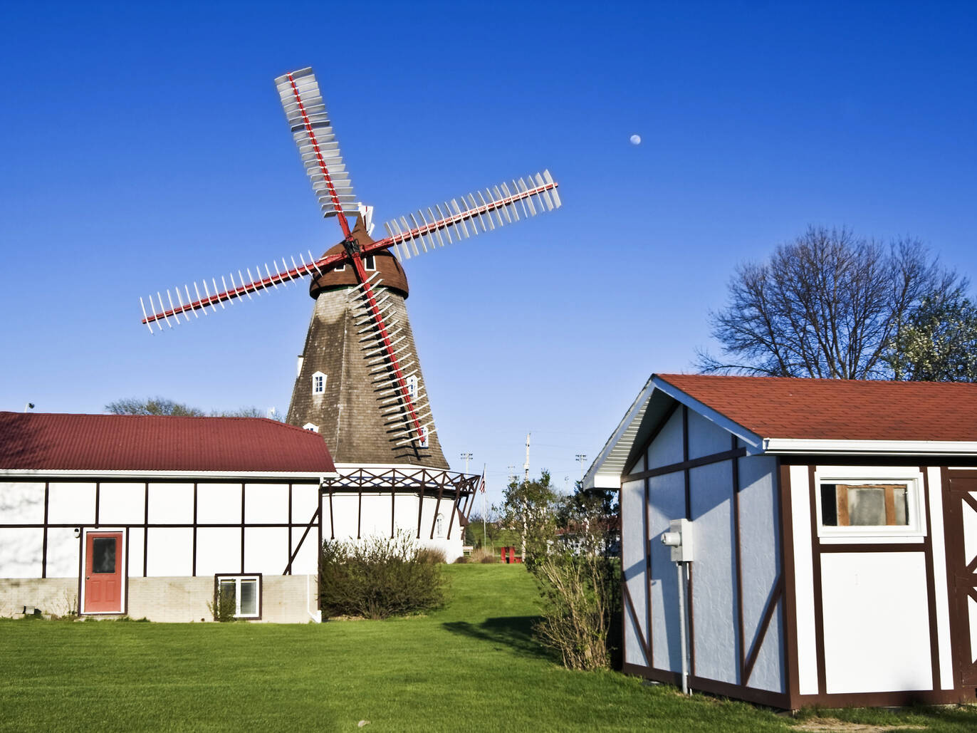 8 Places in the Midwest That Look Like They’re in Europe