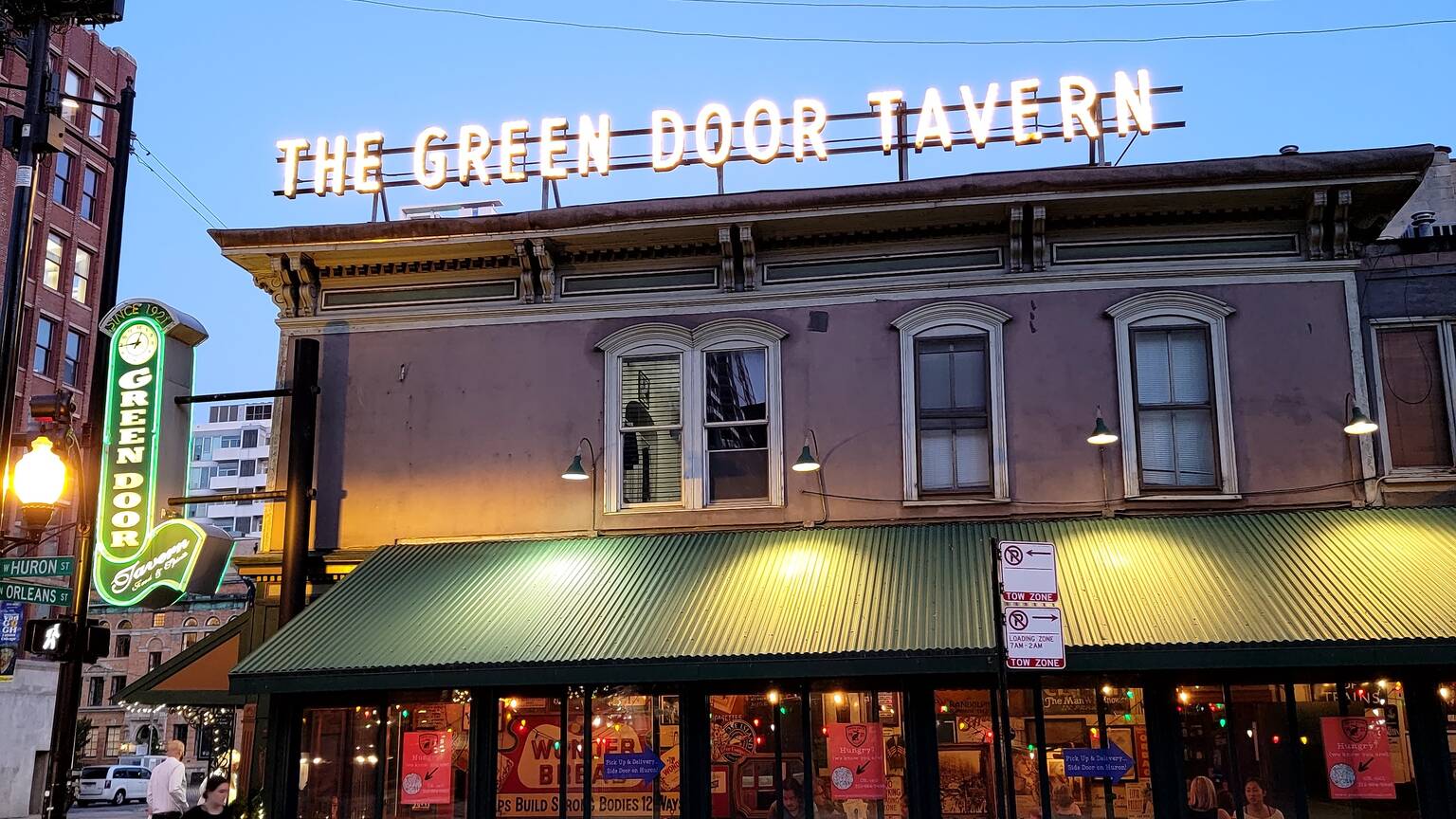 11 Best Bars in River North for Beer and Cocktails