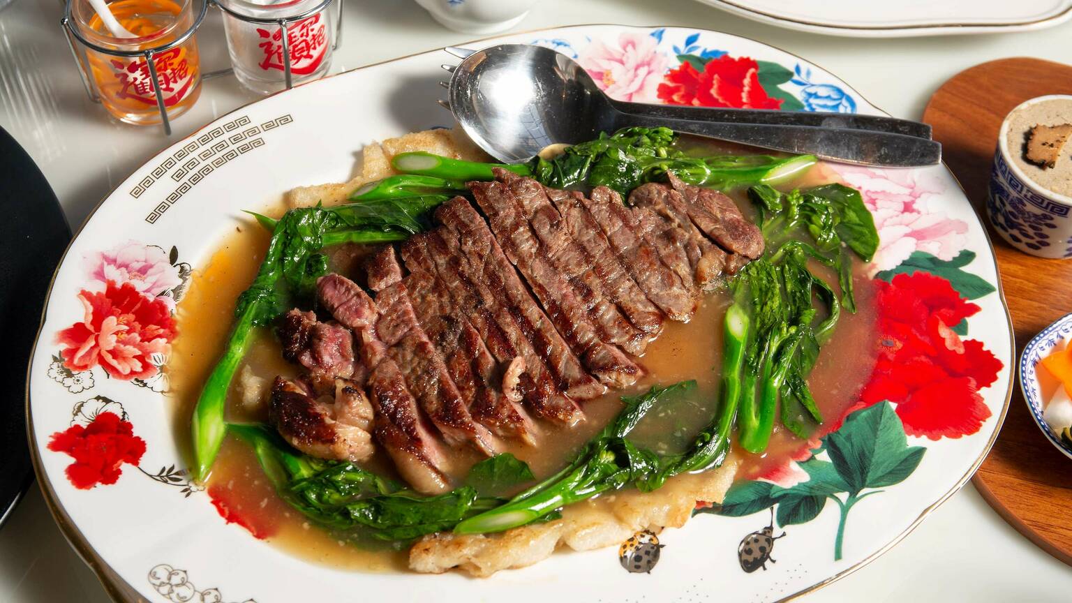 Ang Morr | Restaurants in Khlong Toei, Bangkok