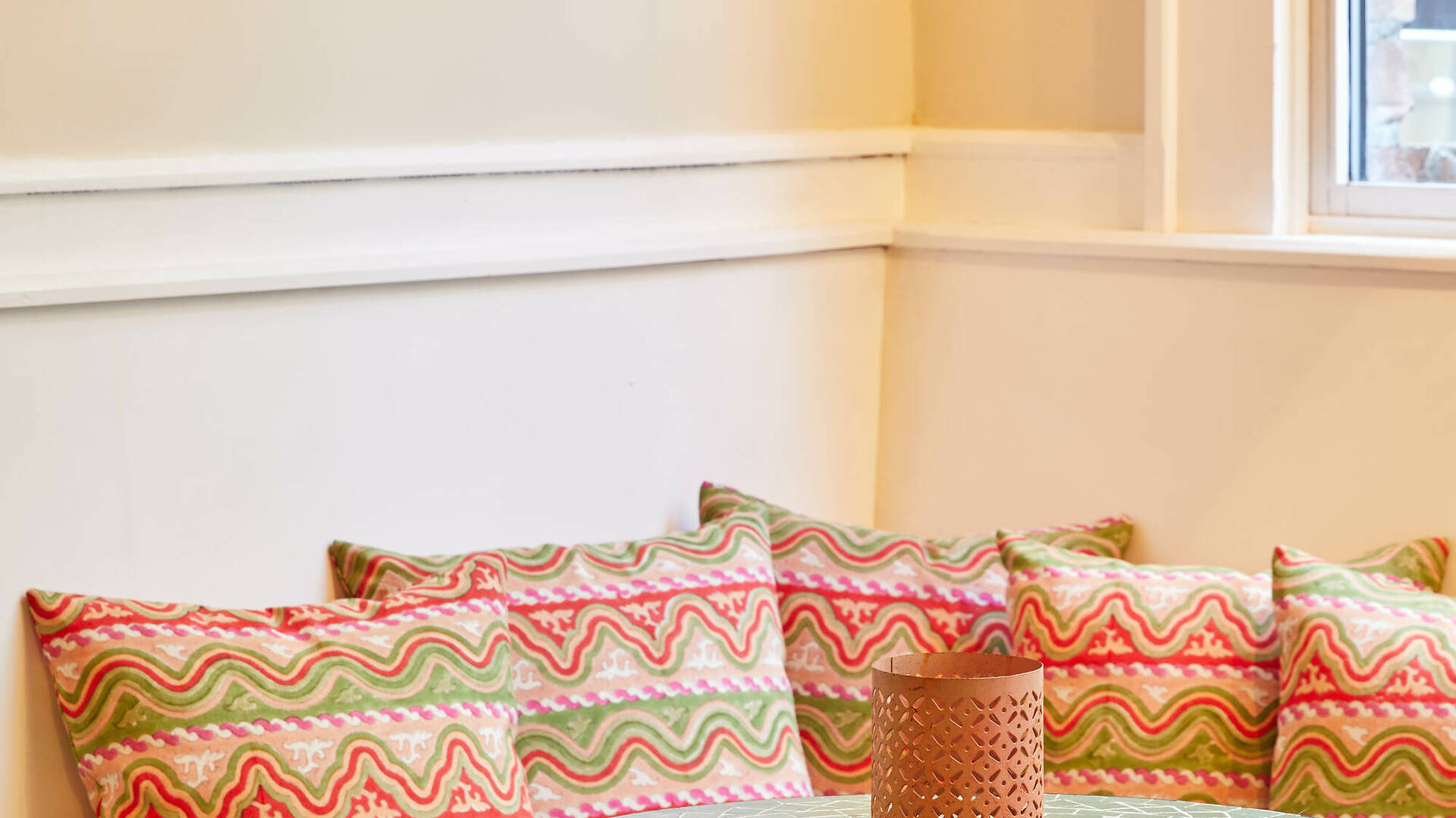 Review: All & Sundry bar and bistro in Columbus Circle