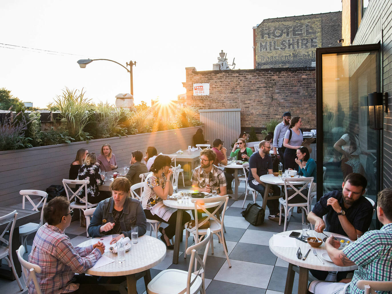 22 Best Rooftop Restaurants in Chicago for Outdoor Dining